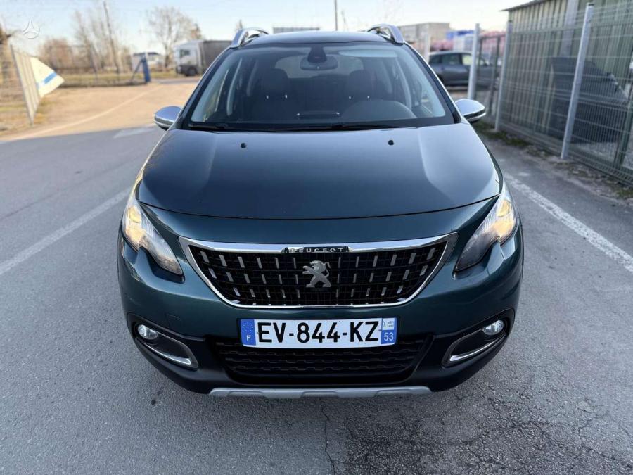 Green Peugeot 2008 2018 in Ukmerge, with an engine capacity of 1.56 L and mileage of 206 thousand km for 6750 €, photo 3 on AUTOMOTO.COM.LV