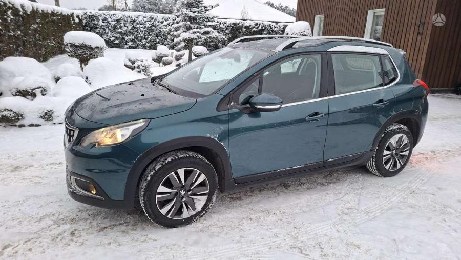 Green Peugeot 2008 2018 in Kaunas, with an engine capacity of 1.20 L and mileage of 202 thousand km for 6200 €, photo 10 on AUTOMOTO.COM.LV