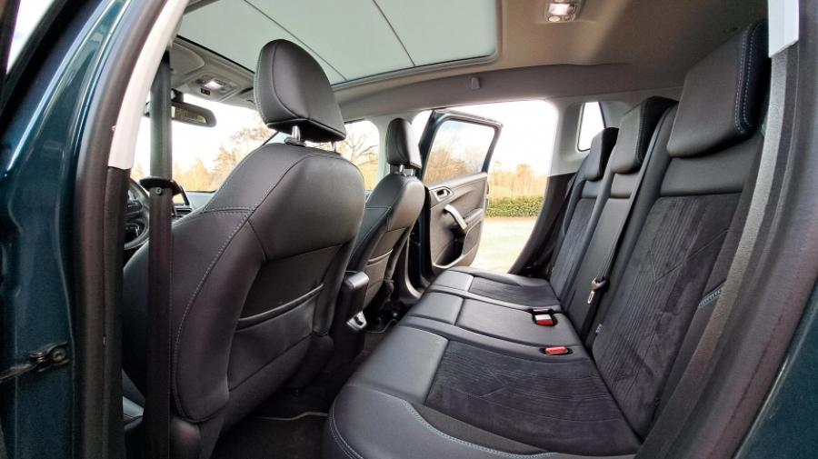 Zaļš Peugeot 2008 2018 Rīga, ar dzinēja tilpumu 1.20 L un nobraukumu 168 tūkst. km par 9990 €, foto 19 vietnē AUTOMOTO.COM.LV