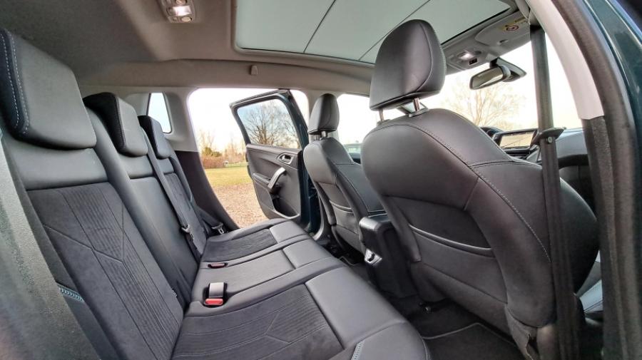 Zaļš Peugeot 2008 2018 Rīga, ar dzinēja tilpumu 1.20 L un nobraukumu 168 tūkst. km par 9990 €, foto 20 vietnē AUTOMOTO.COM.LV