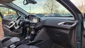Zaļš Peugeot 2008 2018 Rīga, ar dzinēja tilpumu 1.20 L un nobraukumu 168 tūkst. km par 9990 €, foto 21 vietnē AUTOMOTO.COM.LV