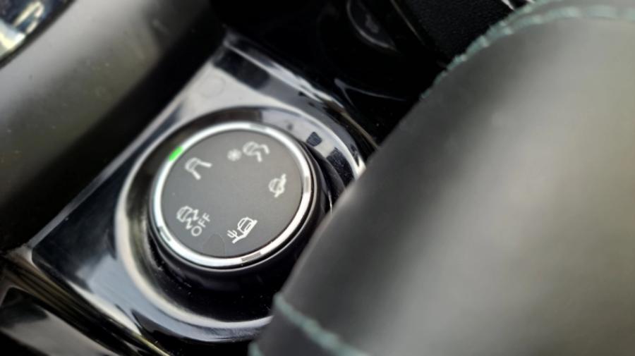 Zaļš Peugeot 2008 2018 Rīga, ar dzinēja tilpumu 1.20 L un nobraukumu 168 tūkst. km par 9990 €, foto 22 vietnē AUTOMOTO.COM.LV