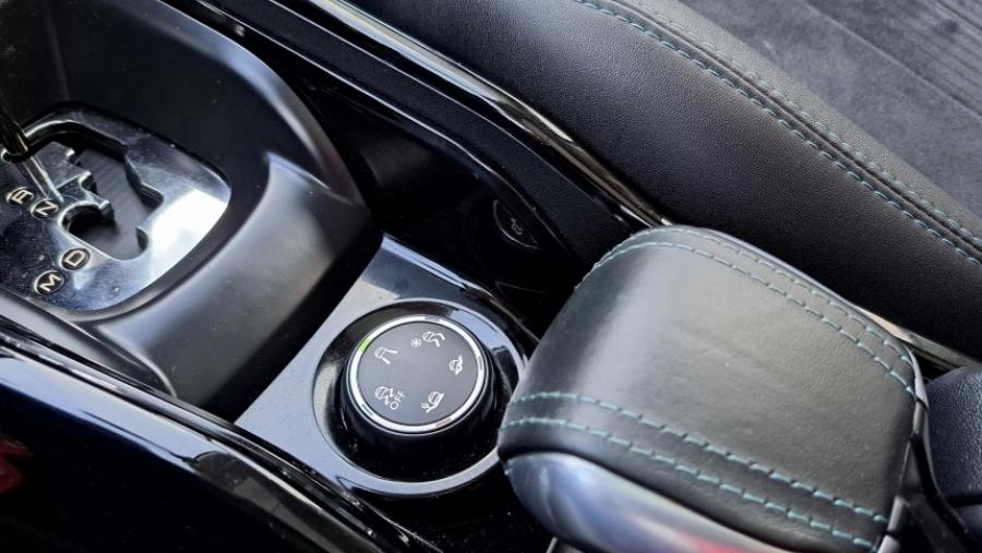 Zaļš Peugeot 2008 2018 Rīga, ar dzinēja tilpumu 1.20 L un nobraukumu 168 tūkst. km par 9990 €, foto 34 vietnē AUTOMOTO.COM.LV