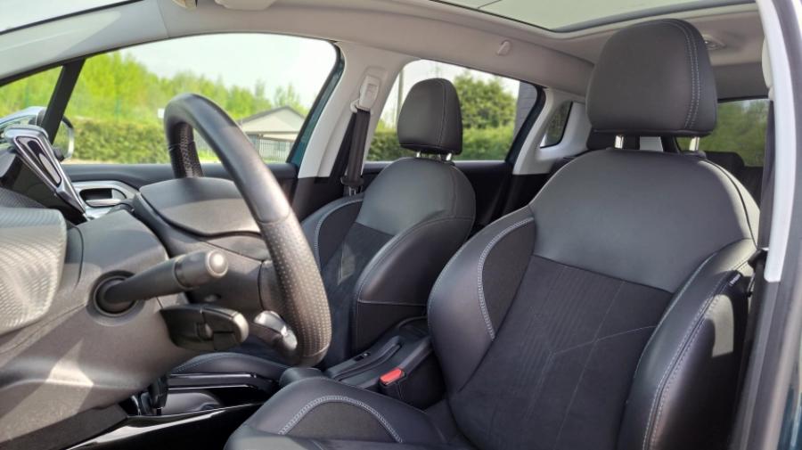 Zaļš Peugeot 2008 2018 Rīga, ar dzinēja tilpumu 1.20 L un nobraukumu 168 tūkst. km par 9990 €, foto 41 vietnē AUTOMOTO.COM.LV