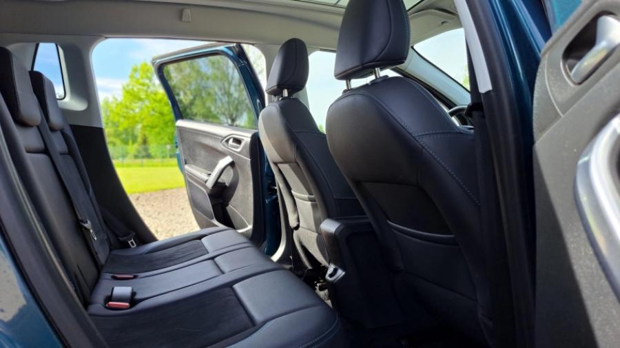 Zaļš Peugeot 2008 2018 Rīga, ar dzinēja tilpumu 1.20 L un nobraukumu 168 tūkst. km par 9990 €, foto 47 vietnē AUTOMOTO.COM.LV