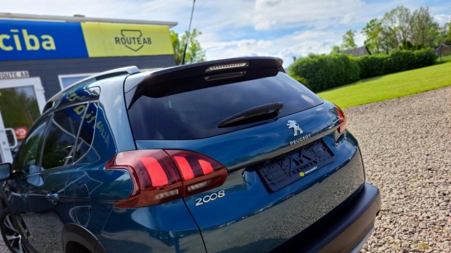 Zaļš Peugeot 2008 2018 Rīga, ar dzinēja tilpumu 1.20 L un nobraukumu 168 tūkst. km par 9990 €, foto 59 vietnē AUTOMOTO.COM.LV