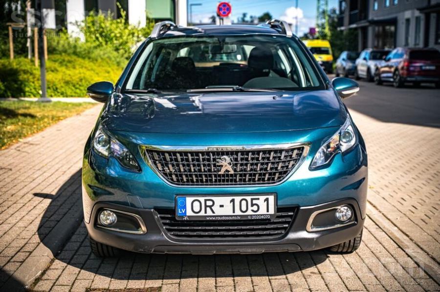 Green Peugeot 2008 2019 in Riga, with an engine capacity of 1.20 L and mileage of 124 thousand km for 7590 €, photo 3 on AUTOMOTO.COM.LV