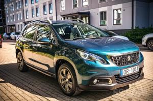 Green Peugeot 2008 2019 in Riga, with an engine capacity of 1.20 L and mileage of 124 thousand km for 7590 €, photo 4 on AUTOMOTO.COM.LV