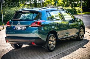 Green Peugeot 2008 2019 in Riga, with an engine capacity of 1.20 L and mileage of 124 thousand km for 7590 €, photo 5 on AUTOMOTO.COM.LV