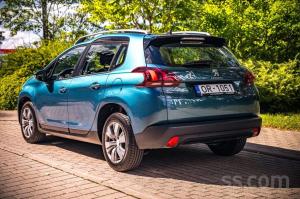 Green Peugeot 2008 2019 in Riga, with an engine capacity of 1.20 L and mileage of 124 thousand km for 7590 €, photo 7 on AUTOMOTO.COM.LV