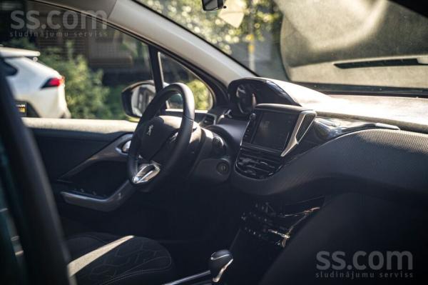 Green Peugeot 2008 2019 in Riga, with an engine capacity of 1.20 L and mileage of 124 thousand km for 7590 €, photo 10 on AUTOMOTO.COM.LV