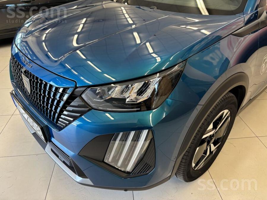 Green Peugeot 2008 2026 in Riga, with an engine capacity of 1.20 L and mileage of 5 thousand km for 26500 €, photo 7 on AUTOMOTO.COM.LV