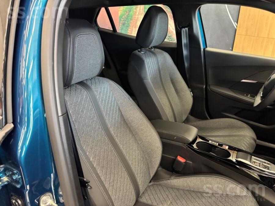 Green Peugeot 2008 2026 in Riga, with an engine capacity of 1.20 L and mileage of 5 thousand km for 26500 €, photo 16 on AUTOMOTO.COM.LV