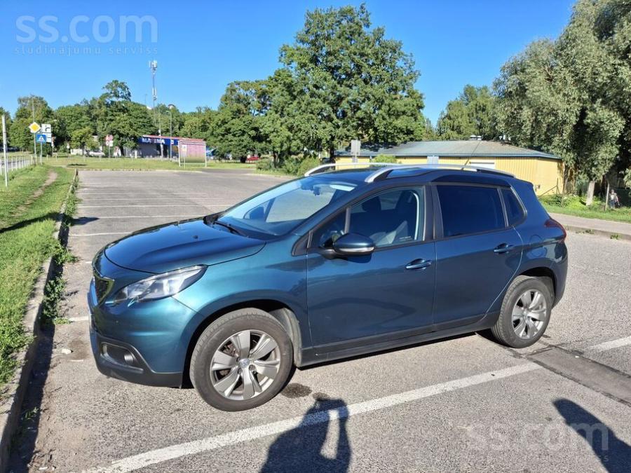 Green Peugeot 2008 2017 in Riga, with an engine capacity of 1.60 L and mileage of 195 thousand km for 5700 €, photo 4 on AUTOMOTO.COM.LV