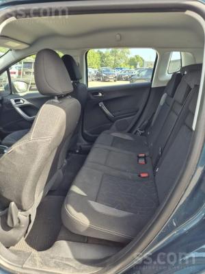 Zaļš Peugeot 2008 2017 Rīga, ar dzinēja tilpumu 1.20 L un nobraukumu 230 tūkst. km par 6490 €, foto 11 vietnē AUTOMOTO.COM.LV