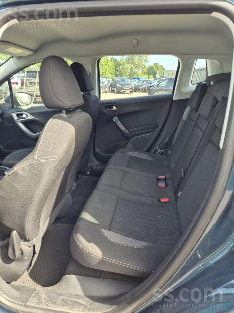 Zaļš Peugeot 2008 2017 Rīga, ar dzinēja tilpumu 1.20 L un nobraukumu 230 tūkst. km par 6490 €, foto 11 vietnē AUTOMOTO.COM.LV