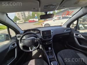 Zaļš Peugeot 2008 2017 Rīga, ar dzinēja tilpumu 1.20 L un nobraukumu 230 tūkst. km par 6490 €, foto 12 vietnē AUTOMOTO.COM.LV