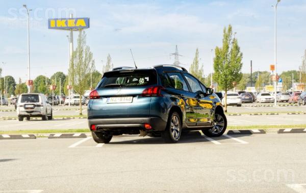 Green Peugeot 2008 2017 in Riga, with an engine capacity of 1.20 L and mileage of 230 thousand km for 6490 €, photo 7 on AUTOMOTO.COM.LV
