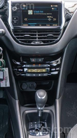 Zaļš Peugeot 2008 2017 Rīga, ar dzinēja tilpumu 1.20 L un nobraukumu 230 tūkst. km par 6490 €, foto 14 vietnē AUTOMOTO.COM.LV