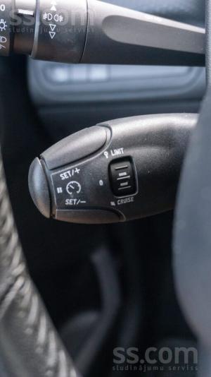 Zaļš Peugeot 2008 2017 Rīga, ar dzinēja tilpumu 1.20 L un nobraukumu 230 tūkst. km par 6490 €, foto 22 vietnē AUTOMOTO.COM.LV