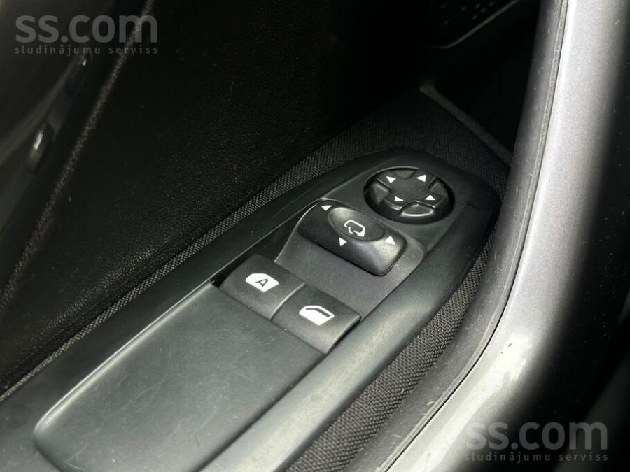 Zaļš Peugeot 2008 2018 Jelgava, ar dzinēja tilpumu 1.20 L un nobraukumu 0 tūkst. km par 6990 €, foto 18 vietnē AUTOMOTO.COM.LV