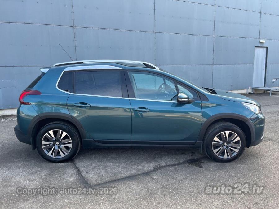 Zaļš Peugeot 2008 2017 Kuresāre, ar dzinēja tilpumu 1.20 L un nobraukumu 116 tūkst. km par 7590 €, foto 4 vietnē AUTOMOTO.COM.LV