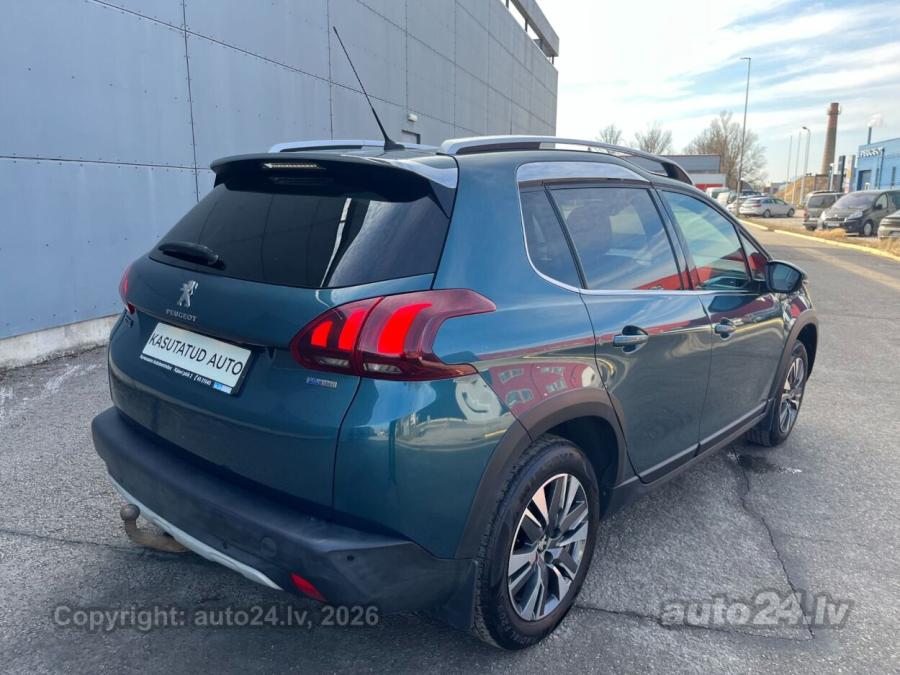 Zaļš Peugeot 2008 2017 Kuresāre, ar dzinēja tilpumu 1.20 L un nobraukumu 116 tūkst. km par 7590 €, foto 5 vietnē AUTOMOTO.COM.LV