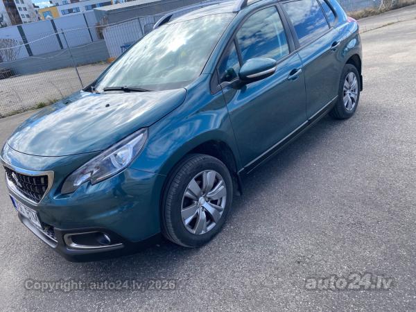 Green Peugeot 2008 2017 in Tallinn, with an engine capacity of 1.20 L and mileage of 131 thousand km for 6880 €, photo 4 on AUTOMOTO.COM.LV