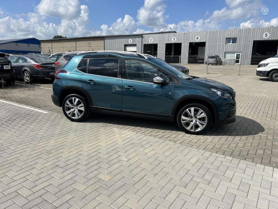 Zaļš Peugeot 2008 2017 Tauragė, ar dzinēja tilpumu 1.20 L un nobraukumu 183 tūkst. km par 6295 €, foto 4 vietnē AUTOMOTO.COM.LV
