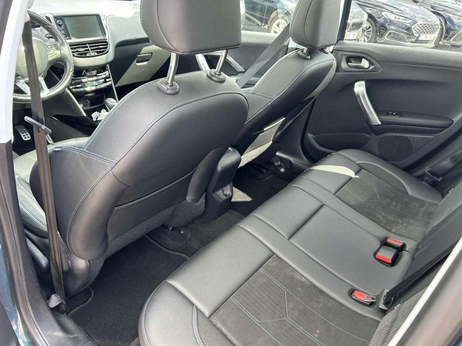 Zaļš Peugeot 2008 2017 Tauragė, ar dzinēja tilpumu 1.20 L un nobraukumu 183 tūkst. km par 6295 €, foto 7 vietnē AUTOMOTO.COM.LV