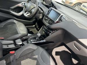 Zaļš Peugeot 2008 2017 Tauragė, ar dzinēja tilpumu 1.20 L un nobraukumu 183 tūkst. km par 6295 €, foto 8 vietnē AUTOMOTO.COM.LV