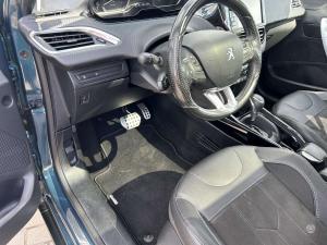 Zaļš Peugeot 2008 2017 Tauragė, ar dzinēja tilpumu 1.20 L un nobraukumu 183 tūkst. km par 6295 €, foto 9 vietnē AUTOMOTO.COM.LV