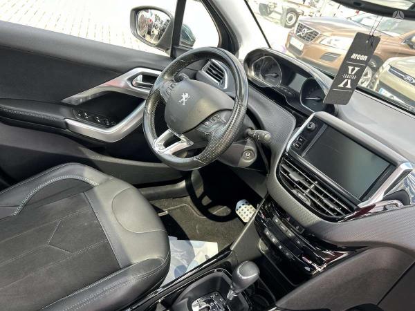 Green Peugeot 2008 2017 in Taurage, with an engine capacity of 1.20 L and mileage of 183 thousand km for 6295 €, photo 10 on AUTOMOTO.COM.LV