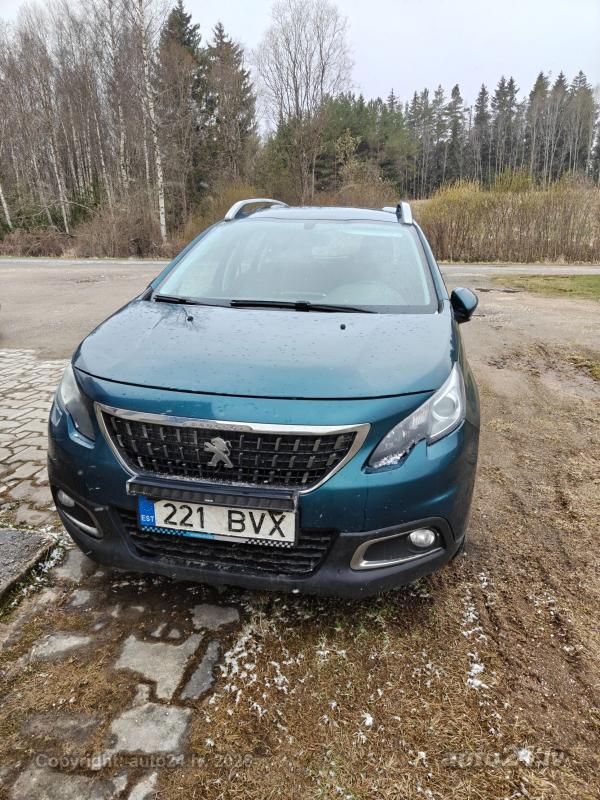 Green Peugeot 2008 2018 in Tallinn, with an engine capacity of 1.20 L and mileage of 186 thousand km for 7300 €, photo 4 on AUTOMOTO.COM.LV