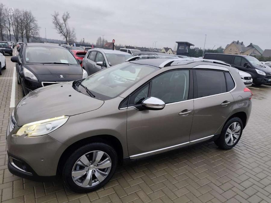 Grey Peugeot 2008 2013 in Taurage, with an engine capacity of 1.56 L and mileage of 229 thousand km for 3999 €, photo 2 on AUTOMOTO.COM.LV