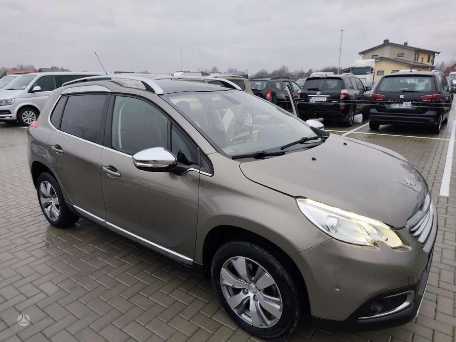 Grey Peugeot 2008 2013 in Taurage, with an engine capacity of 1.56 L and mileage of 229 thousand km for 3999 €, photo 3 on AUTOMOTO.COM.LV