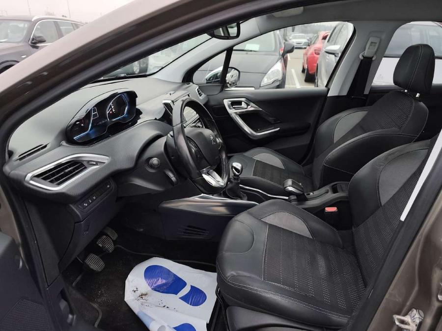 Grey Peugeot 2008 2013 in Taurage, with an engine capacity of 1.56 L and mileage of 229 thousand km for 3999 €, photo 4 on AUTOMOTO.COM.LV