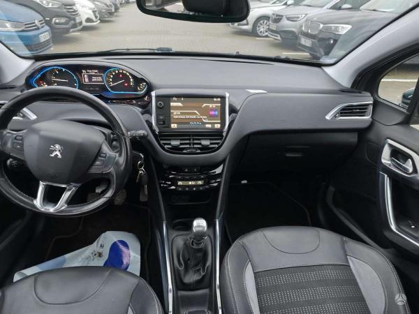 Grey Peugeot 2008 2013 in Taurage, with an engine capacity of 1.56 L and mileage of 229 thousand km for 3999 €, photo 8 on AUTOMOTO.COM.LV