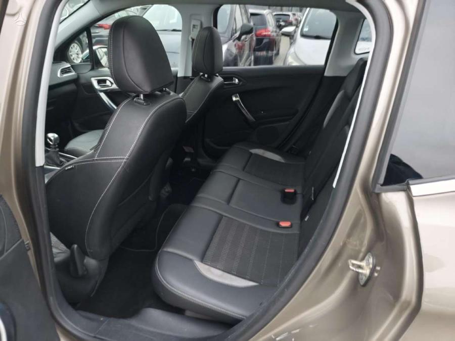 Grey Peugeot 2008 2013 in Taurage, with an engine capacity of 1.56 L and mileage of 229 thousand km for 3999 €, photo 15 on AUTOMOTO.COM.LV
