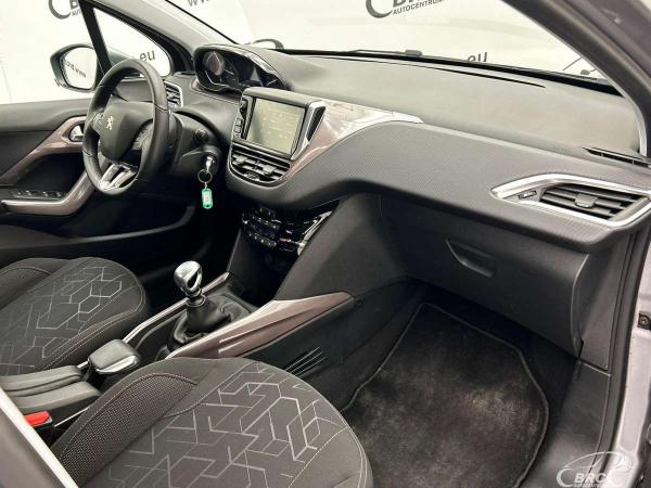 Pelēks Peugeot 2008 2013 Viļņa, ar dzinēja tilpumu 1.56 L un nobraukumu 65 tūkst. km par 6300 €, foto 8 vietnē AUTOMOTO.COM.LV
