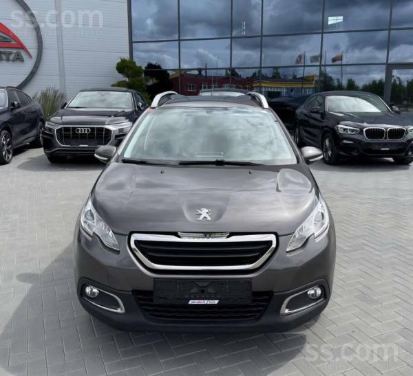 Grey Peugeot 2008 2013 in Telschi, with an engine capacity of 1.20 L and mileage of 153 thousand km for 5190 €, photo 2 on AUTOMOTO.COM.LV