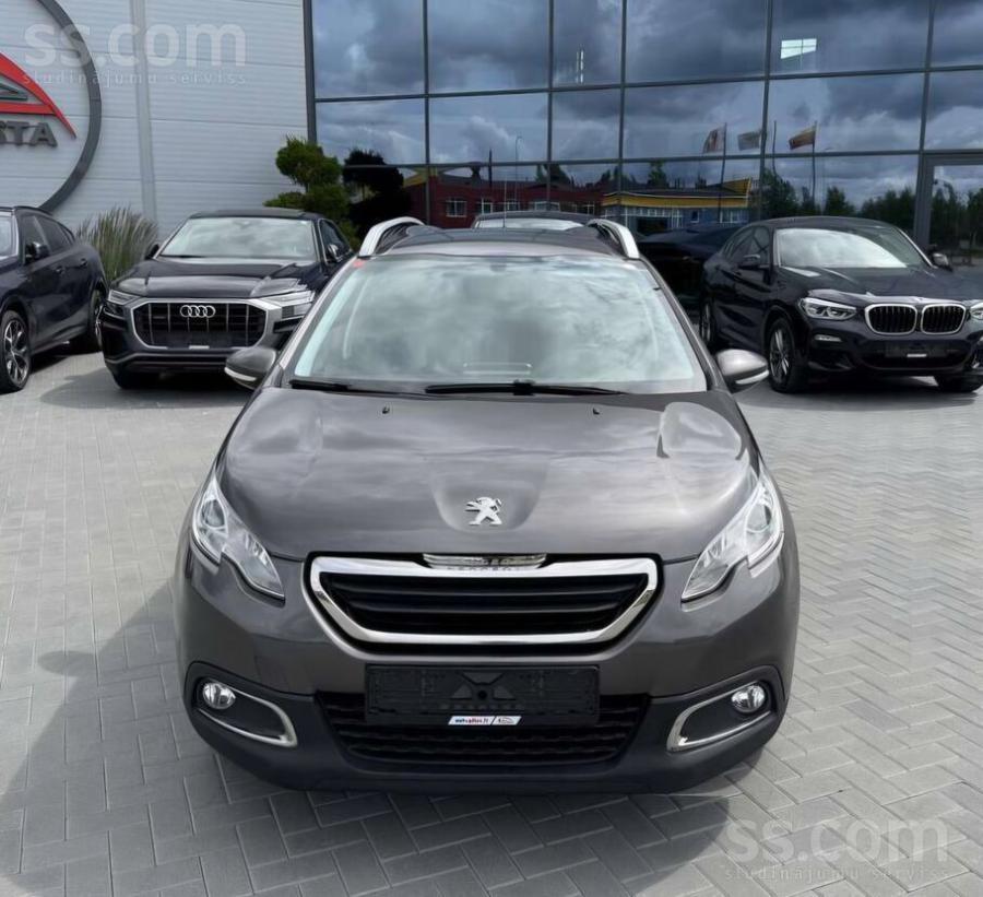 Grey Peugeot 2008 2013 in Telschi, with an engine capacity of 1.20 L and mileage of 153 thousand km for 5190 €, photo 3 on AUTOMOTO.COM.LV
