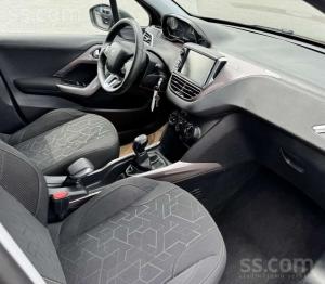 Grey Peugeot 2008 2013 in Telschi, with an engine capacity of 1.20 L and mileage of 153 thousand km for 5190 €, photo 13 on AUTOMOTO.COM.LV