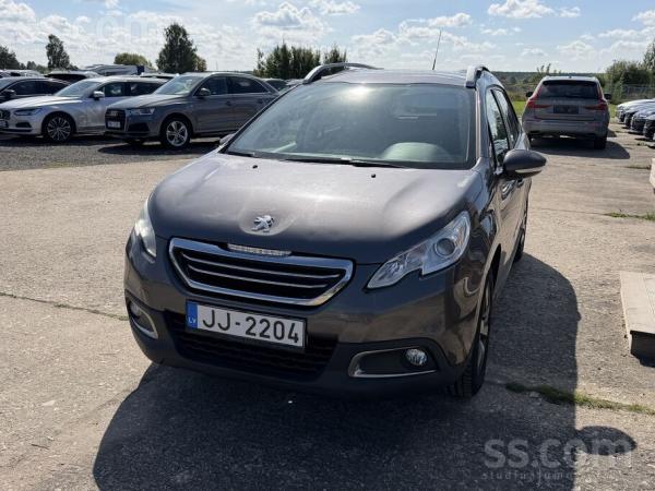 Peugeot 2008 2013 in Riga on AUTOMOTO.COM.LV Grey Peugeot 2008 2013 in Riga, with an engine capacity of 1.20 L and mileage of 293 thousand km for 1950 €, photo 1 on AUTOMOTO.COM.LV