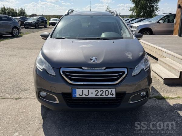 Peugeot 2008 2013 in Riga on AUTOMOTO.COM.LV Grey Peugeot 2008 2013 in Riga, with an engine capacity of 1.20 L and mileage of 293 thousand km for 1950 €, photo 4 on AUTOMOTO.COM.LV