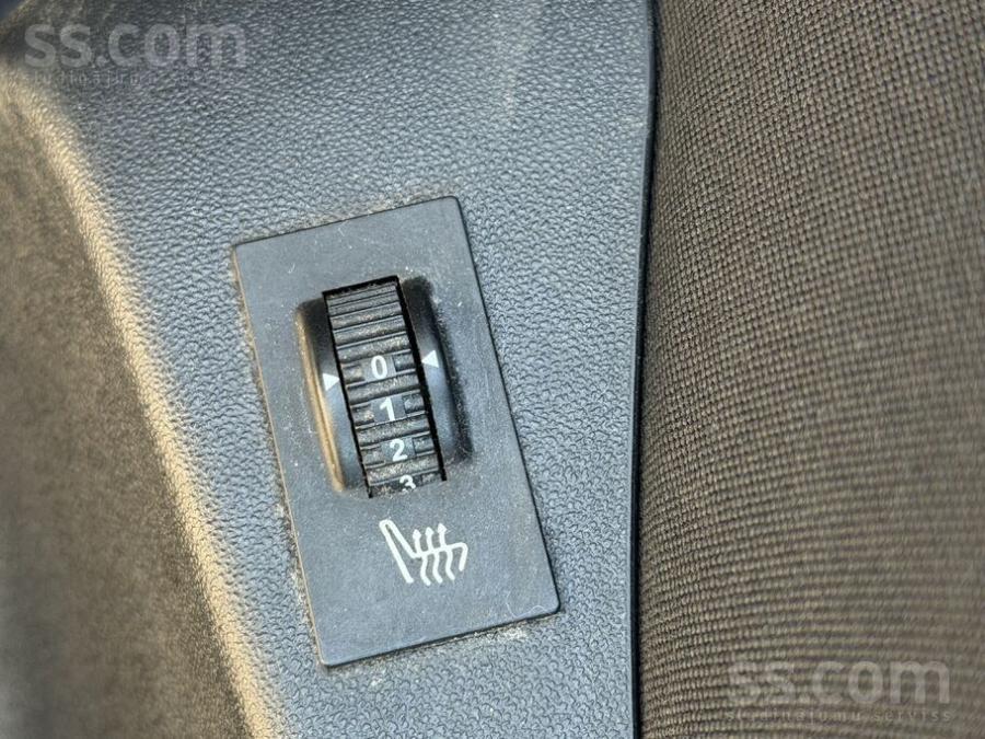 Grey Peugeot 2008 2013 in Riga, with an engine capacity of 1.20 L and mileage of 293 thousand km for 1950 €, photo 8 on AUTOMOTO.COM.LV
