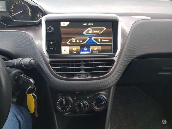 Grey Peugeot 2008 2014 in Siauliai, with an engine capacity of 1.56 L and mileage of 273 thousand km for 3950 €, photo 9 on AUTOMOTO.COM.LV