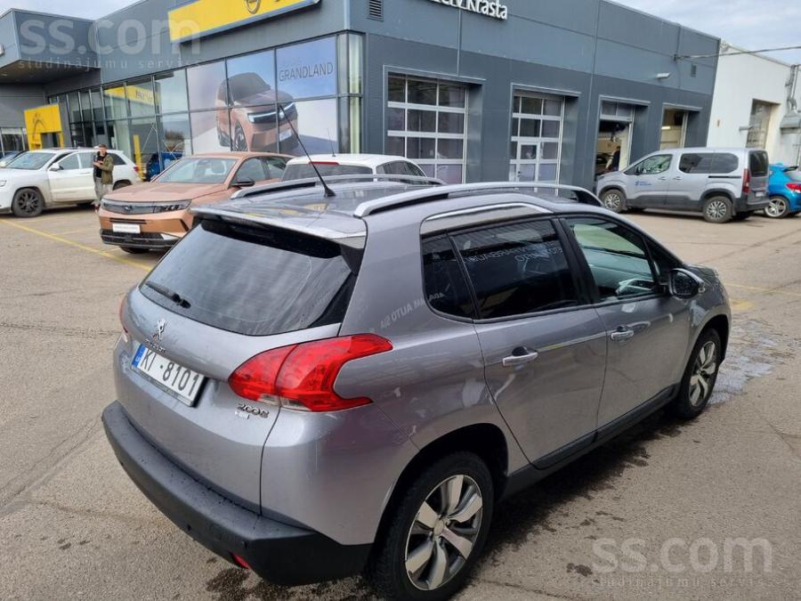 Grey Peugeot 2008 2014 in Riga, with an engine capacity of 1.60 L and mileage of 135 thousand km for 6400 €, photo 3 on AUTOMOTO.COM.LV
