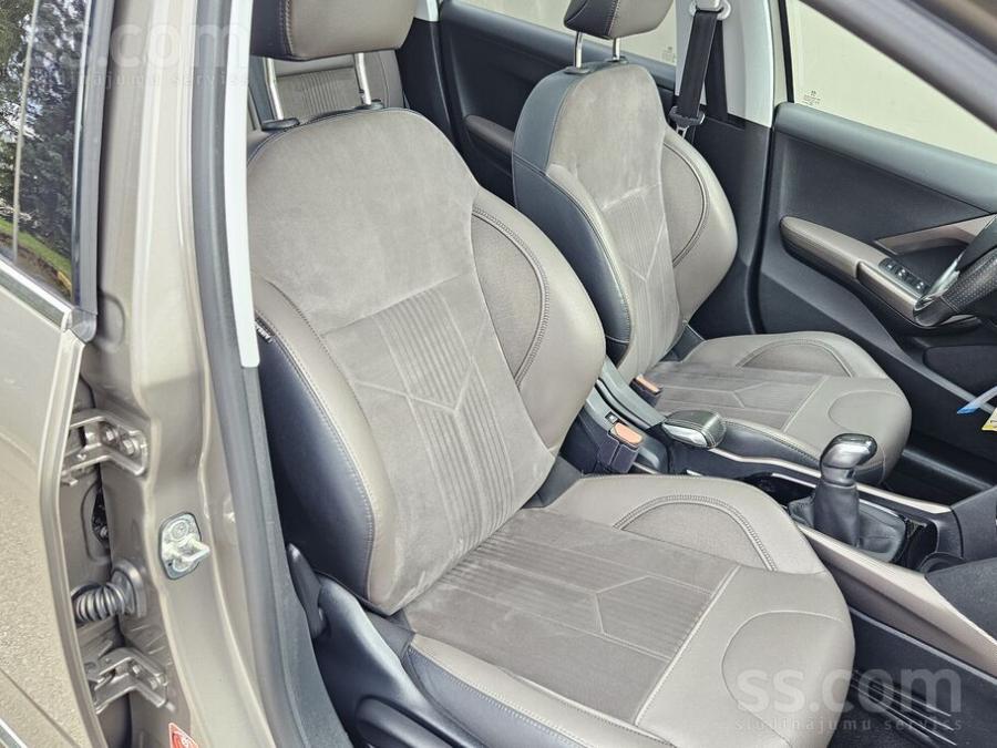 Pelēks Peugeot 2008 2014 Jēkabpils, ar dzinēja tilpumu 1.60 L un nobraukumu 199 tūkst. km par 6490 €, foto 24 vietnē AUTOMOTO.COM.LV