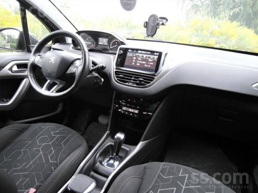 Pelēks Peugeot 2008 2014 Rīga, ar dzinēja tilpumu 1.20 L un nobraukumu 155 tūkst. km par 3650 €, foto 21 vietnē AUTOMOTO.COM.LV